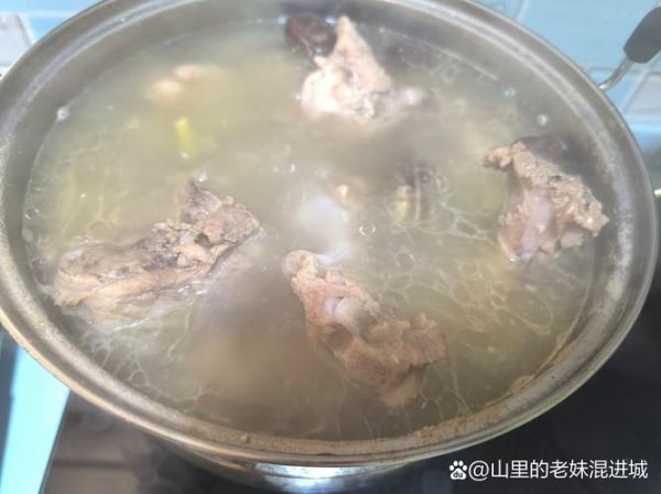 大骨头和什么炖在一起好_大骨头炖什么最香-第1张图片-山城妙识 大骨头和什么炖在一起好_大骨头炖什么最香-第1张图片-山城妙识