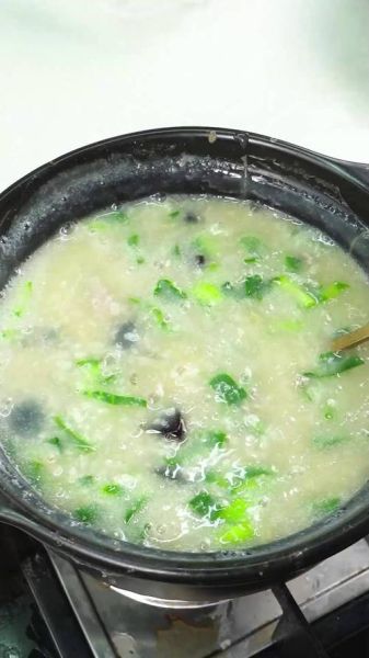 皮蛋瘦肉粥怎么做_皮蛋瘦肉粥最正宗做法视频-第3张图片-山城妙识 皮蛋瘦肉粥怎么做_皮蛋瘦肉粥最正宗做法视频-第3张图片-山城妙识