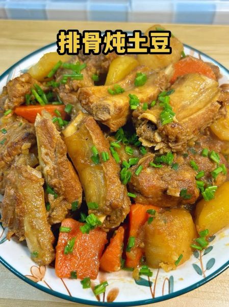 排骨土豆汤怎么炖好喝_排骨土豆汤放什么料-第2张图片-山城妙识 排骨土豆汤怎么炖好喝_排骨土豆汤放什么料-第2张图片-山城妙识