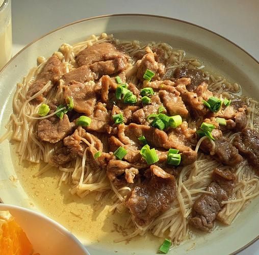 金针菇炒牛肉怎么做_金针菇炒牛肉用焯水吗-第3张图片-山城妙识 金针菇炒牛肉怎么做_金针菇炒牛肉用焯水吗-第3张图片-山城妙识