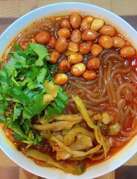 酸辣粉怎么做才好吃_家庭版酸辣粉做法-第2张图片-山城妙识 酸辣粉怎么做才好吃_家庭版酸辣粉做法-第2张图片-山城妙识