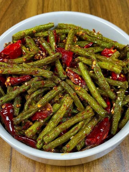 干煸豆角丝怎么做_干煸豆角丝用焯水吗-第1张图片-山城妙识 干煸豆角丝怎么做_干煸豆角丝用焯水吗-第1张图片-山城妙识