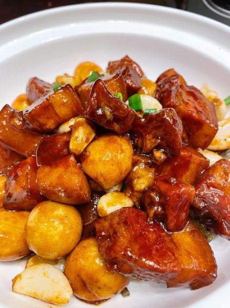 毛氏红烧肉最正宗的做法_毛氏红烧肉不放一滴酱油的秘诀-第1张图片-山城妙识 毛氏红烧肉最正宗的做法_毛氏红烧肉不放一滴酱油的秘诀-第1张图片-山城妙识