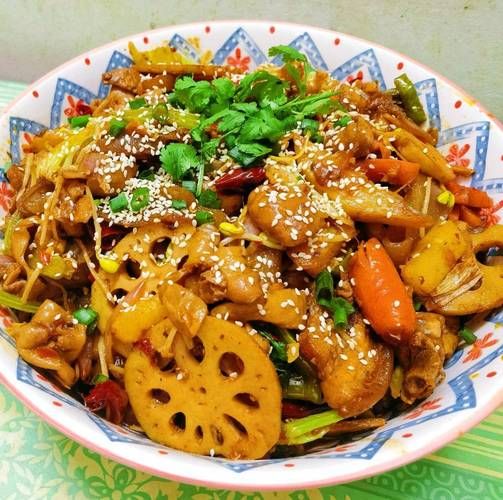 麻辣香锅怎么做_麻辣香锅的正宗做法-第1张图片-山城妙识 麻辣香锅怎么做_麻辣香锅的正宗做法-第1张图片-山城妙识