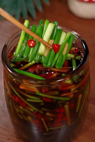 醋腌蒜苔怎么做_醋腌蒜苔用白醋还是陈醋-第1张图片-山城妙识 醋腌蒜苔怎么做_醋腌蒜苔用白醋还是陈醋-第1张图片-山城妙识