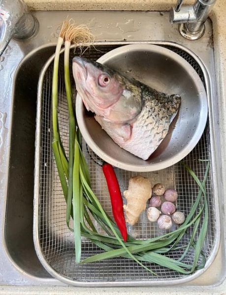 红烧鱼头怎么做_家常红烧鱼头做法-第3张图片-山城妙识 红烧鱼头怎么做_家常红烧鱼头做法-第3张图片-山城妙识