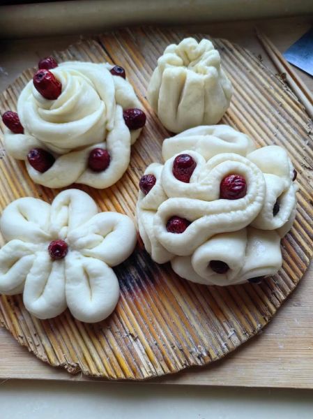 枣花馒头怎么做_枣花馒头蒸多久-第2张图片-山城妙识