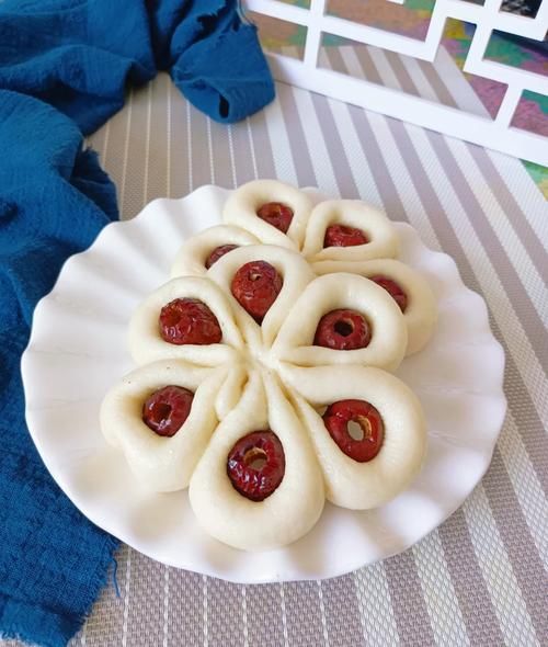 枣花馒头怎么做_枣花馒头蒸多久-第1张图片-山城妙识