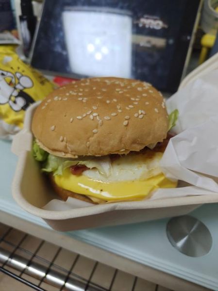 老八秘制小汉堡怎么做_老八秘制小汉堡为什么这么火-第1张图片-山城妙识 老八秘制小汉堡怎么做_老八秘制小汉堡为什么这么火-第1张图片-山城妙识