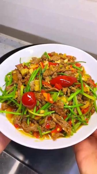 泡椒牛肉丝怎么炒才嫩_泡椒牛肉丝嫩滑技巧-第2张图片-山城妙识