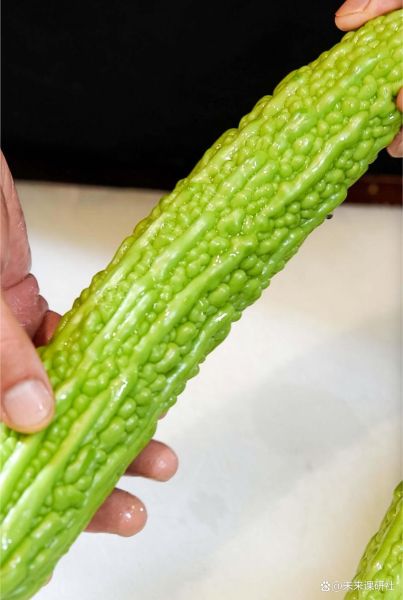 苦瓜怎么吃才不苦_苦瓜去苦技巧-第3张图片-山城妙识 苦瓜怎么吃才不苦_苦瓜去苦技巧-第3张图片-山城妙识