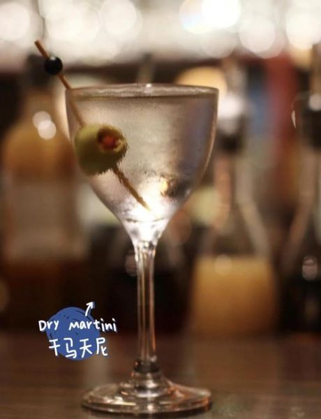 马天尼鸡尾酒起源_如何调制经典马天尼-第1张图片-山城妙识