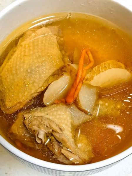 天麻炖鸽子还可以加什么一起炖_最佳搭配食材推荐-第1张图片-山城妙识