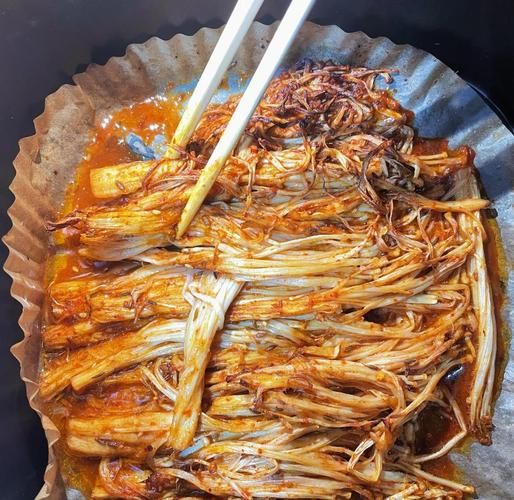 电饼铛烤金针菇怎么做_金针菇用不用焯水-第1张图片-山城妙识 电饼铛烤金针菇怎么做_金针菇用不用焯水-第1张图片-山城妙识