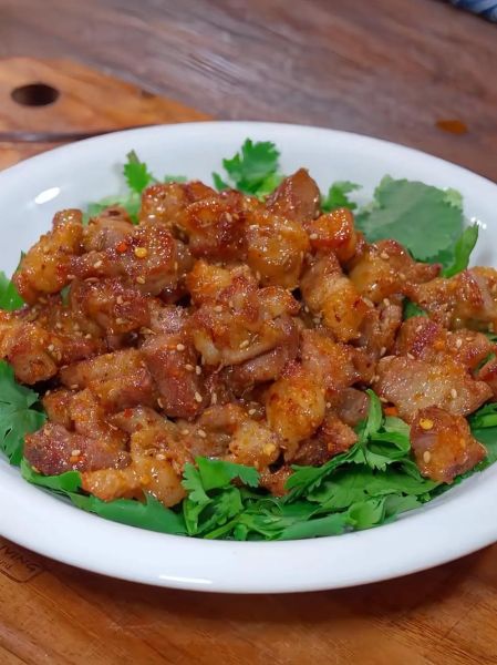 孜然羊肉怎么炒好吃_孜然羊肉炒多久才嫩-第1张图片-山城妙识