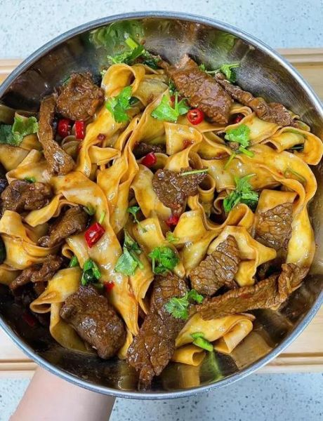 刀削面怎么和面窍门_刀削面面团软硬度怎么掌握-第1张图片-山城妙识 刀削面怎么和面窍门_刀削面面团软硬度怎么掌握-第1张图片-山城妙识