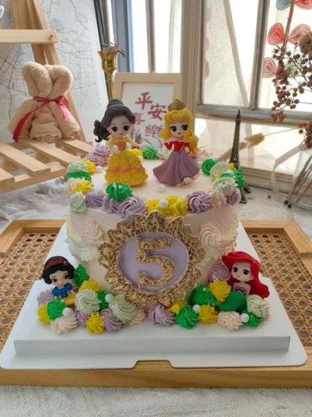 芭比娃娃蛋糕怎么做_芭比娃娃蛋糕图片欣赏-第1张图片-山城妙识 芭比娃娃蛋糕怎么做_芭比娃娃蛋糕图片欣赏-第1张图片-山城妙识