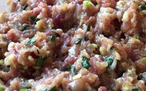 香菇青菜包子怎么做_香菇青菜包子馅怎么调-第3张图片-山城妙识 香菇青菜包子怎么做_香菇青菜包子馅怎么调-第3张图片-山城妙识