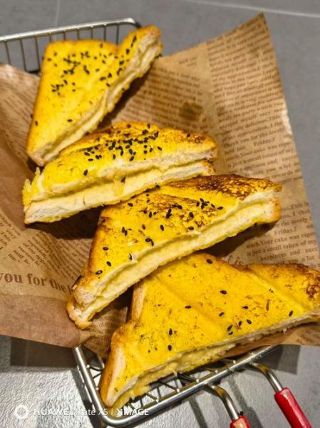 烧烤店烤面包片刷什么酱_烤面包片用什么黄油好吃-第2张图片-山城妙识