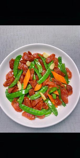 荷兰豆炒腊肠怎么做_腊肠炒荷兰豆要不要焯水-第3张图片-山城妙识 荷兰豆炒腊肠怎么做_腊肠炒荷兰豆要不要焯水-第3张图片-山城妙识