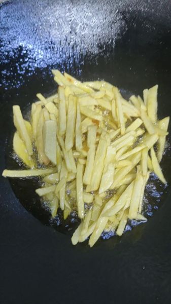 在家炸薯条怎么做_为什么炸出来不脆-第1张图片-山城妙识 在家炸薯条怎么做_为什么炸出来不脆-第1张图片-山城妙识