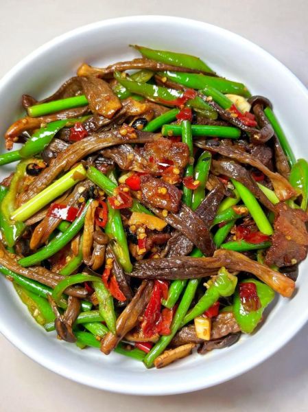 花菇炒肉怎么做_花菇炒肉用干菇还是鲜菇-第1张图片-山城妙识 花菇炒肉怎么做_花菇炒肉用干菇还是鲜菇-第1张图片-山城妙识