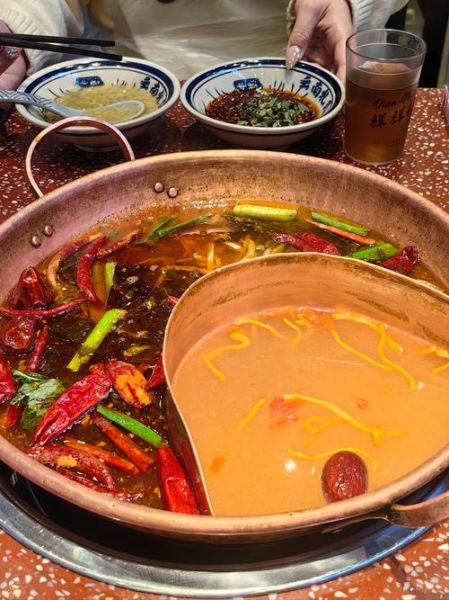 酸菜火锅怎么做窍门_酸菜火锅底料怎么炒才香-第3张图片-山城妙识 酸菜火锅怎么做窍门_酸菜火锅底料怎么炒才香-第3张图片-山城妙识