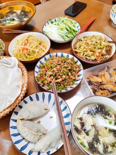 春饼卷什么菜最好吃_经典搭配推荐-第1张图片-山城妙识 春饼卷什么菜最好吃_经典搭配推荐-第1张图片-山城妙识