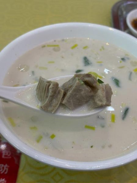 羊汤配料有哪些_如何熬出奶白羊汤-第2张图片-山城妙识 羊汤配料有哪些_如何熬出奶白羊汤-第2张图片-山城妙识