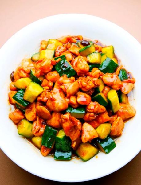 酱爆鸡丁怎么做_酱爆鸡丁用鸡胸还是鸡腿-第1张图片-山城妙识