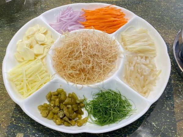 顺德鱼生图片高清图_顺德鱼生做法步骤-第1张图片-山城妙识 顺德鱼生图片高清图_顺德鱼生做法步骤-第1张图片-山城妙识