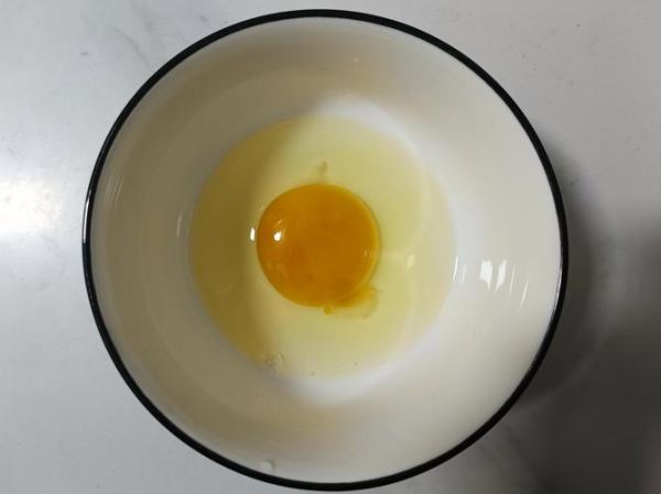 煎鸡蛋怎么做不粘锅_煎鸡蛋的做法视频教程-第2张图片-山城妙识 煎鸡蛋怎么做不粘锅_煎鸡蛋的做法视频教程-第2张图片-山城妙识