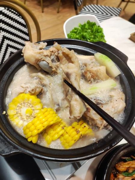 筒骨汤怎么炖才不腻_夏季筒骨汤做法大全-第1张图片-山城妙识 筒骨汤怎么炖才不腻_夏季筒骨汤做法大全-第1张图片-山城妙识