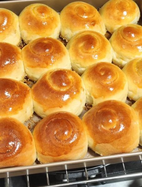 脆底蜂蜜小面包怎么做_为什么底部脆而不焦-第1张图片-山城妙识 脆底蜂蜜小面包怎么做_为什么底部脆而不焦-第1张图片-山城妙识