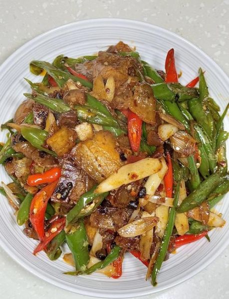 青椒洋葱回锅肉怎么做_回锅肉先煮还是先炒-第1张图片-山城妙识 青椒洋葱回锅肉怎么做_回锅肉先煮还是先炒-第1张图片-山城妙识