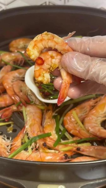 盐水虾煮几分钟熟_如何判断虾肉刚好弹牙-第2张图片-山城妙识 盐水虾煮几分钟熟_如何判断虾肉刚好弹牙-第2张图片-山城妙识