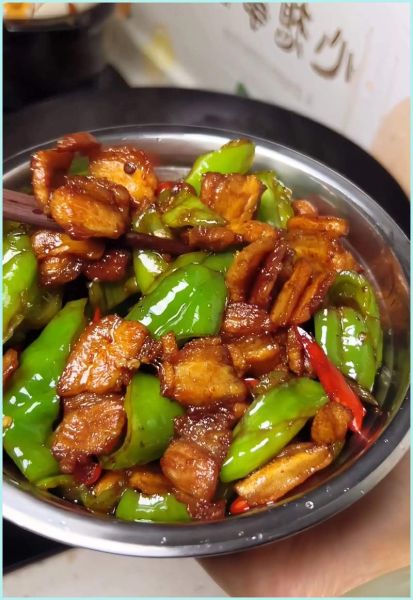 辣椒炒肉片怎么做_辣椒炒肉片的正宗做法-第3张图片-山城妙识