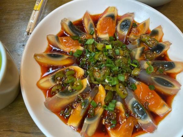 青椒皮蛋怎么做_皮蛋凉拌青椒的做法-第2张图片-山城妙识 青椒皮蛋怎么做_皮蛋凉拌青椒的做法-第2张图片-山城妙识