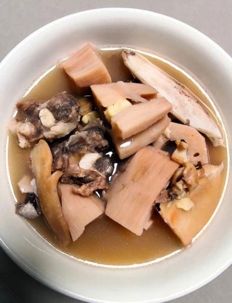 墨鱼汤怎么做_墨鱼汤的家常做法-第2张图片-山城妙识 墨鱼汤怎么做_墨鱼汤的家常做法-第2张图片-山城妙识