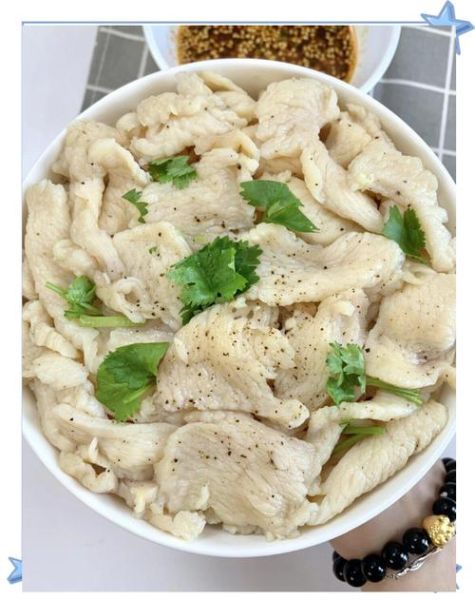 水煮鸡胸肉怎么煮才好吃_水煮鸡胸肉不柴的秘诀-第1张图片-山城妙识 水煮鸡胸肉怎么煮才好吃_水煮鸡胸肉不柴的秘诀-第1张图片-山城妙识