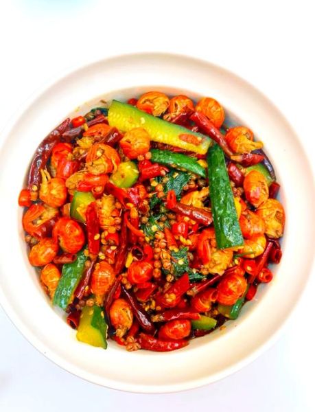 炒虾尾怎么炒好吃_虾尾去腥增香技巧-第2张图片-山城妙识