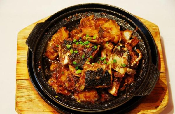 鲟龙鱼怎么做好吃_鲟龙鱼适合清蒸还是红烧-第3张图片-山城妙识