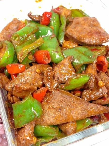 青椒炒猪肝要焯水吗_猪肝怎么炒才嫩-第1张图片-山城妙识