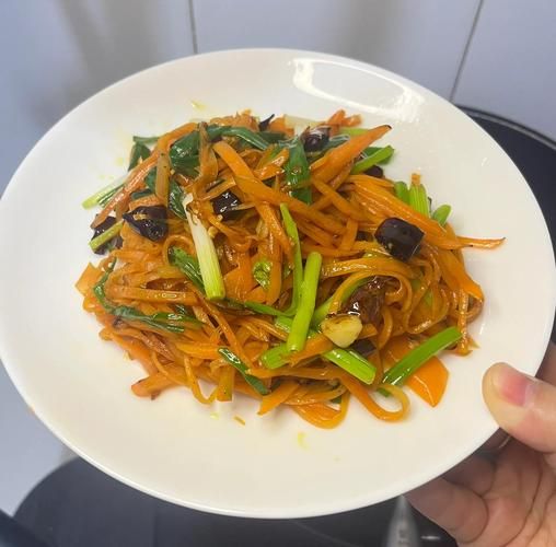 家常炒红萝卜怎么炒好吃_红萝卜炒多久才熟-第2张图片-山城妙识 家常炒红萝卜怎么炒好吃_红萝卜炒多久才熟-第2张图片-山城妙识