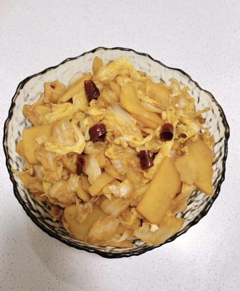 辣白菜炒土豆片怎么做_辣白菜炒土豆片的家常做法-第2张图片-山城妙识