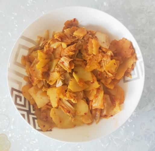 辣白菜炒土豆片怎么做_辣白菜炒土豆片的家常做法-第3张图片-山城妙识