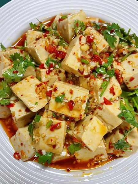 凉拌豆腐怎么做_凉拌豆腐需要焯水吗-第1张图片-山城妙识 凉拌豆腐怎么做_凉拌豆腐需要焯水吗-第1张图片-山城妙识