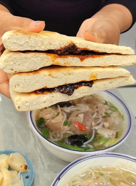 羊肉泡馍是哪个地方的特色_西安羊肉泡馍正宗做法-第2张图片-山城妙识 羊肉泡馍是哪个地方的特色_西安羊肉泡馍正宗做法-第2张图片-山城妙识