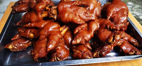 酱猪脚怎么做才正宗_酱猪脚配料有哪些-第3张图片-山城妙识