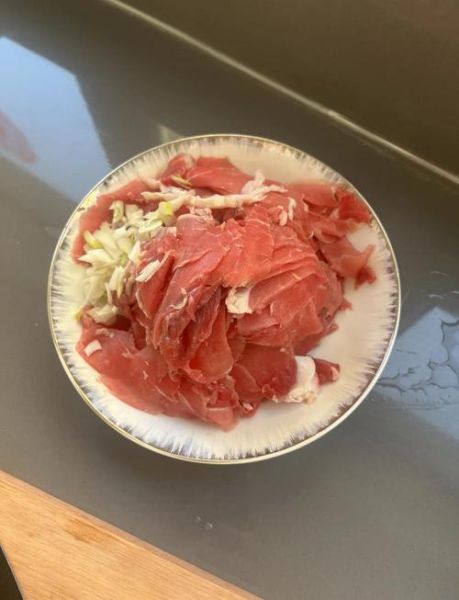 百合炒什么好吃_百合炒肉片的做法-第1张图片-山城妙识 百合炒什么好吃_百合炒肉片的做法-第1张图片-山城妙识